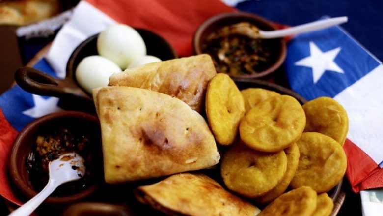 Cinco platos típicos de Chile que debes probar. - Con La Mochila